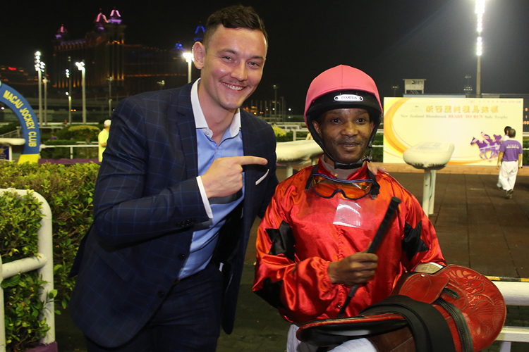 Moore To Come From James In Queensland | Racing and Sports