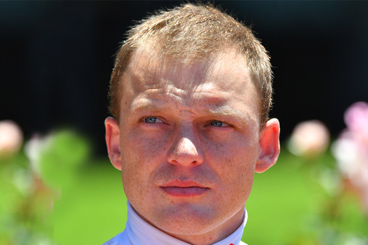 Blinkers To Go On Vainstream At Flemington | Racing and Sports