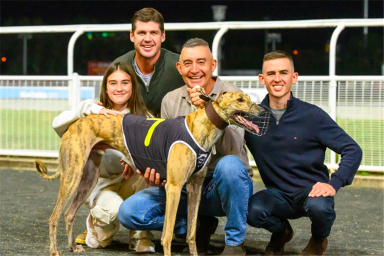 Thompson Can't Split Pat And Zulu In Phoenix | Rsn | Racing and Sports