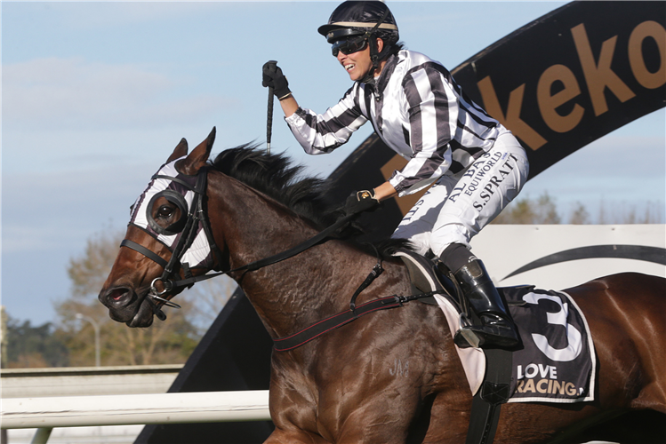 Spratt Takes Latest Elite Victory In Her Stride | Racing and Sports