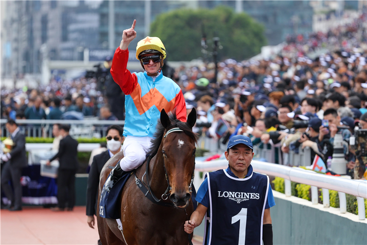 Ka Ying Rising Anointed World’S Best Sprinter In 2025 Longines World’S ...