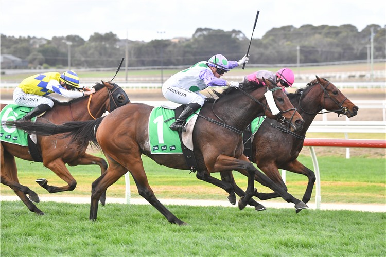 Maddie Raymond Was The Star On Day 1 At The 'Bool | Racing and Sports