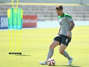 Ex-Socceroo Chris Herd To Play For Western Sydney | Racing and Sports