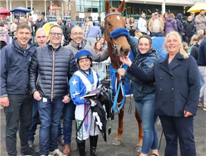 Shock Result As 200/1 Heavenly Heather Lands Fillies’ And Mares’ Prize ...