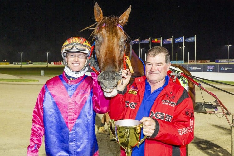 Ageless Bulletproof Boy Defends Bendigo Cup Crown | Racing and Sports